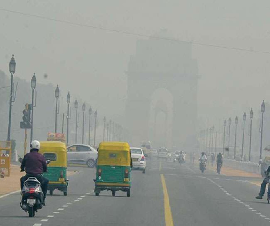 Delhi wakes up to "Very Poor" air quality on Diwali morning, likely to deteriorate further ...